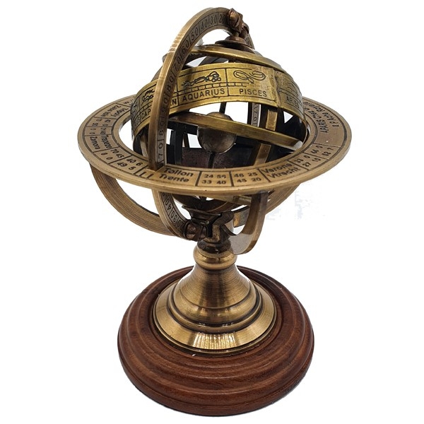 Esfera armilar, reproducción antigua del cosmos visto desde la tierra